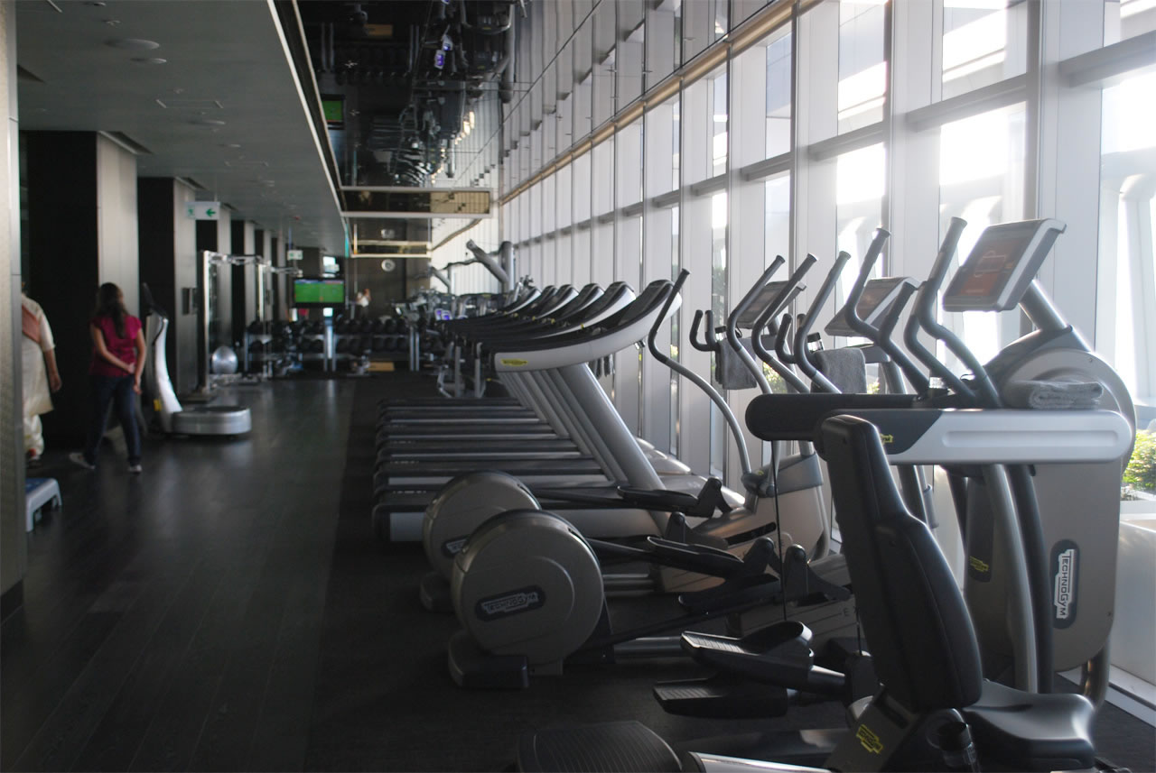 the hotel gym – hong kong | petebowes.com