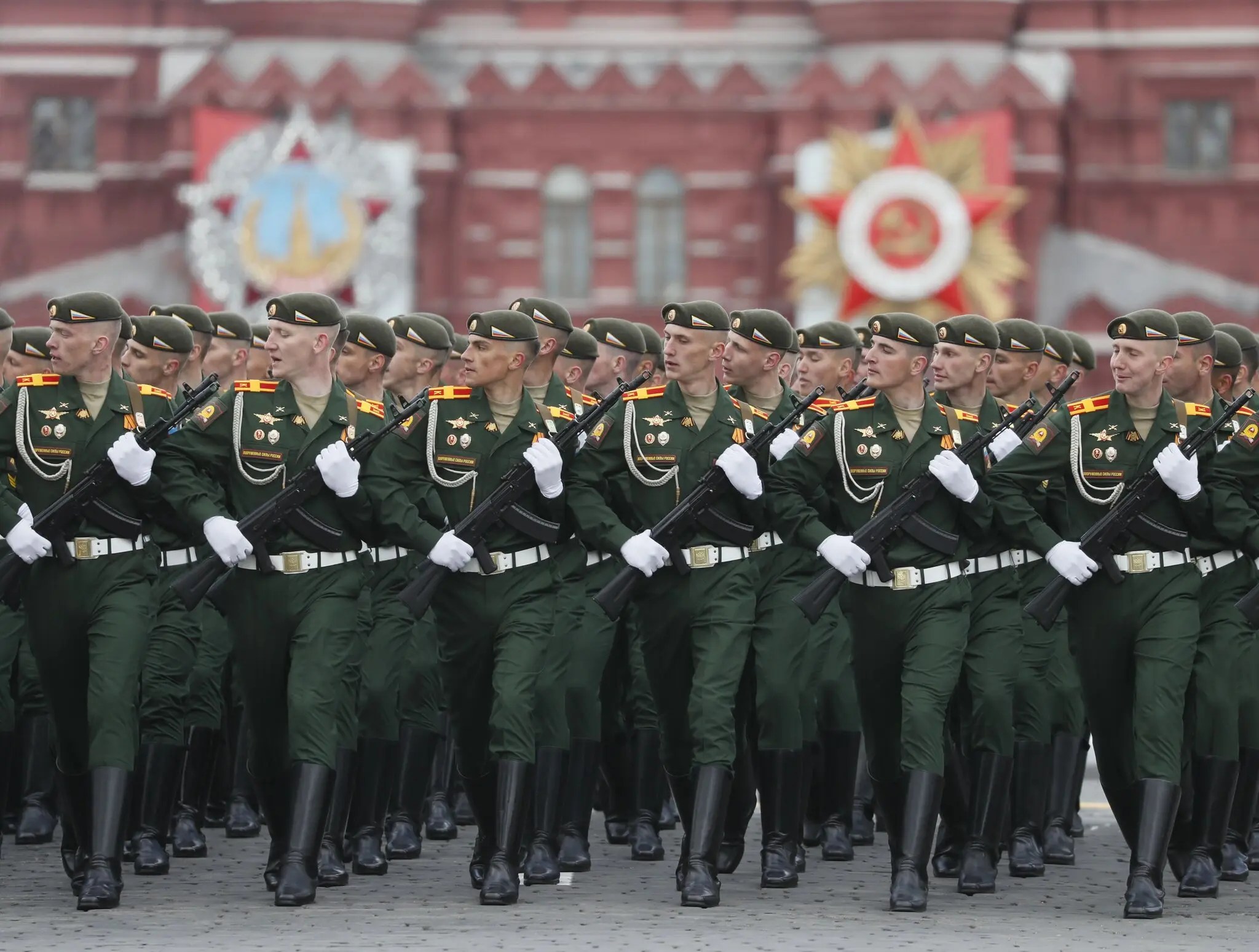 Two images of Russian soldiers .. | petebowes.com